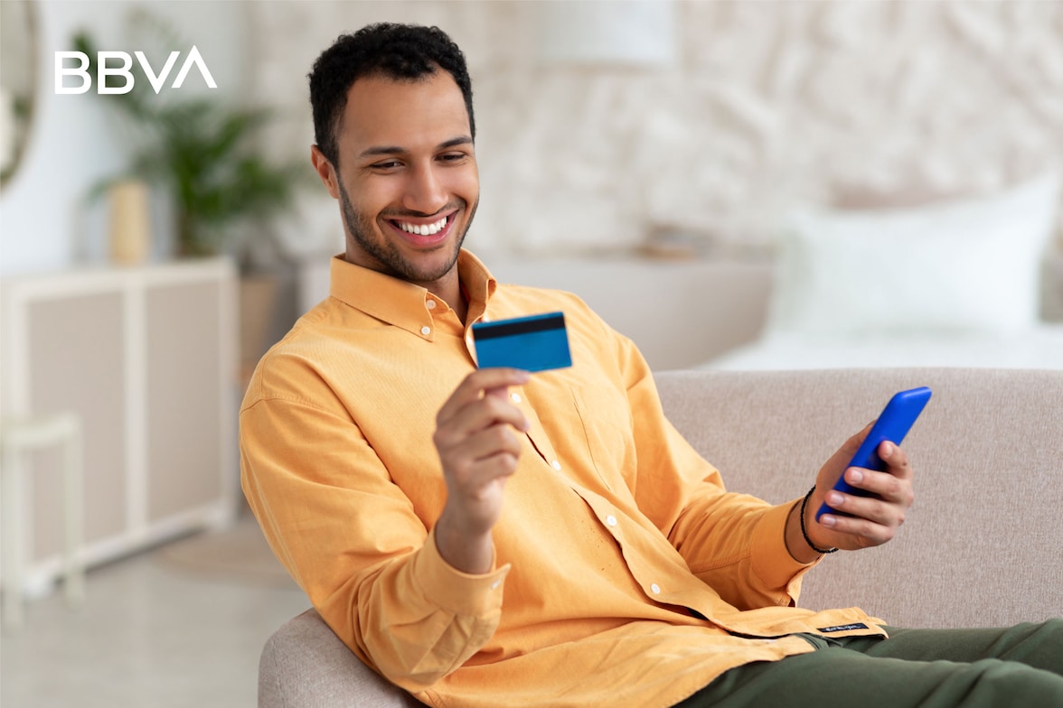 ¿Qué significa la TCEA de una tarjeta de crédito y cómo calcularla? | BBVA Perú