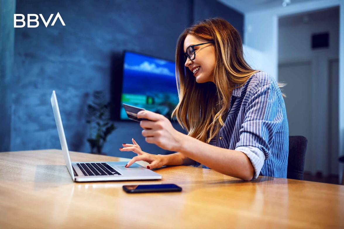 Haz tus compras online con facilidad con la App BBVA | BBVA Perú