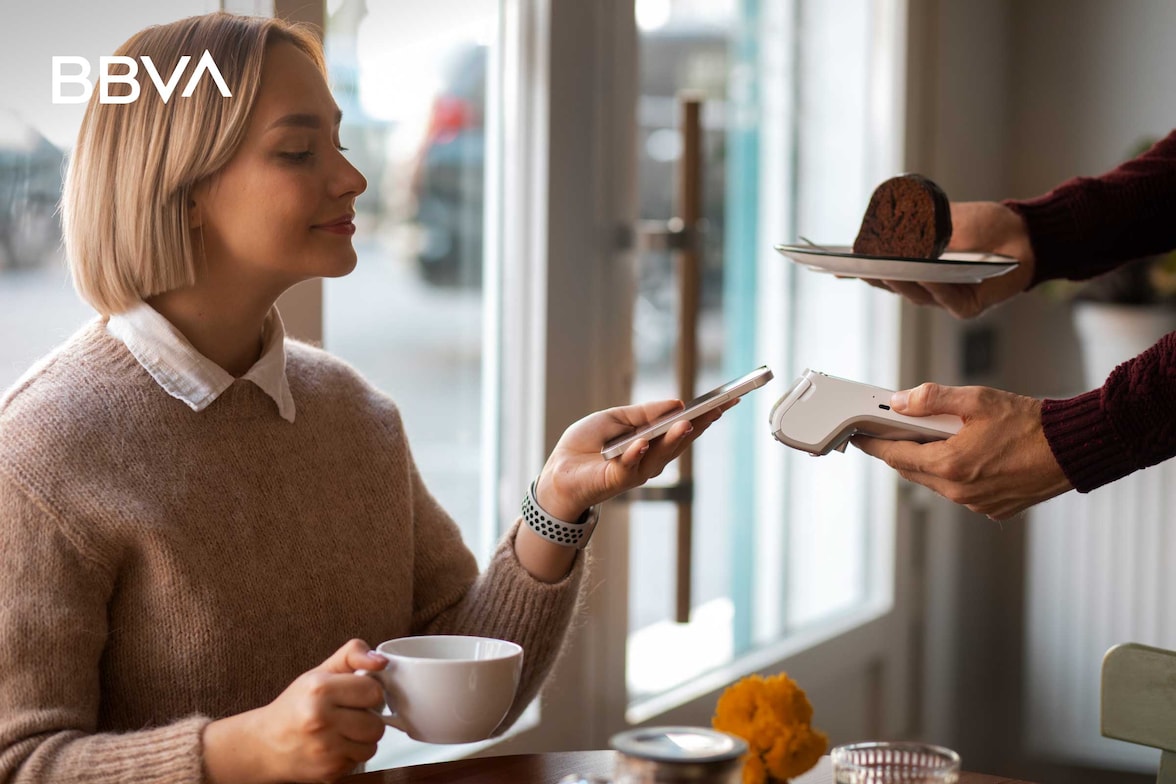 Paga fácil con Plin, sin efectivo | BBVA Perú