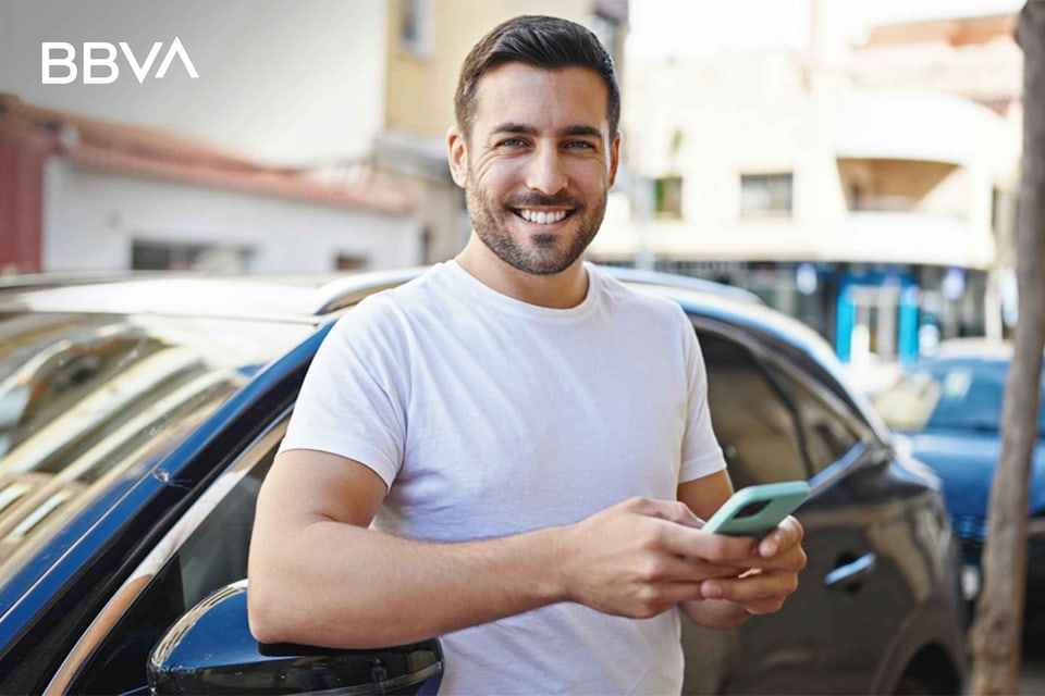 ¿Cuál es la diferencia entre SOAT y seguro vehicular? | BBVA Perú